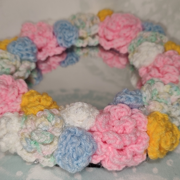 Hand Crafted | Wall Decor | Handmade Round Crochet Floral Framed Mirror ...